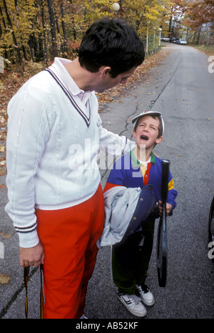 Father consoles his crying child Stock Photo - Alamy