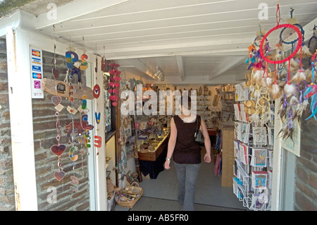 Polperro, Cornwall, UK. Gift shop and whitewashed cottages in Lansallos ...