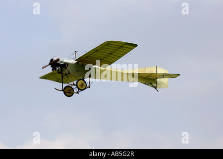 An old edwardian flying machine the 1912 Blackburn The oldest flying ...