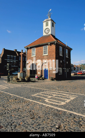 Yarm Town Hall & Clock Tower at Yarm, North Yorkshire Stock Photo - Alamy