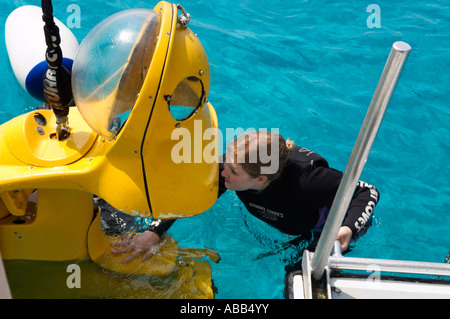 Diving the Yellow Submarine Stuart Cove s Dive Nassau Paradise Island ...