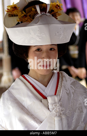 Marriage in Japanese traditional style Stock Photo - Alamy