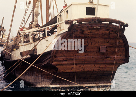 A dhow, a traditional Arabian boat type with lateen sail, on the Tigris ...