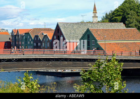 The picturesque Gamle Bybro, (Old Town Bridge), Trondheim, Sor ...