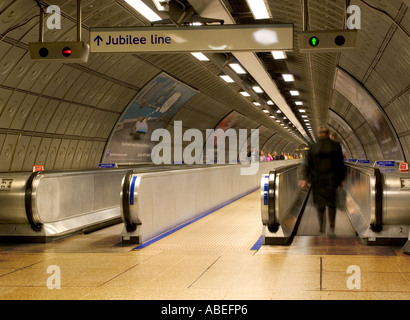 Underground on the Jubilee Line at Waterloo tube station Stock Photo ...