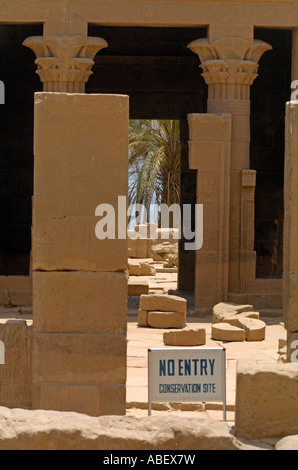 'No entry' sign outside Egyptian Archaeological Conservation Site, at ...
