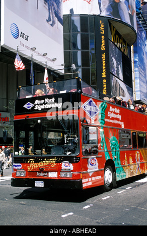 US, New York, New York Tour bus in Times square Stock Photo - Alamy