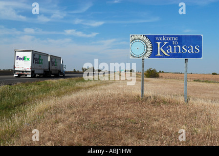 Entering Kansas state sign in United States Stock Photo - Alamy