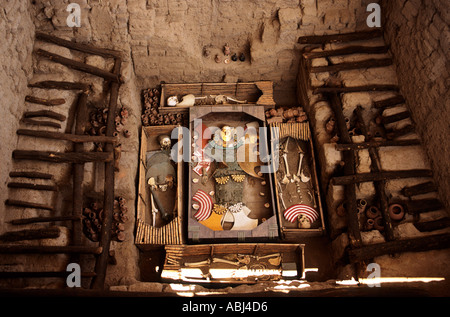 Ancient burial site at Sipan, peru Stock Photo - Alamy