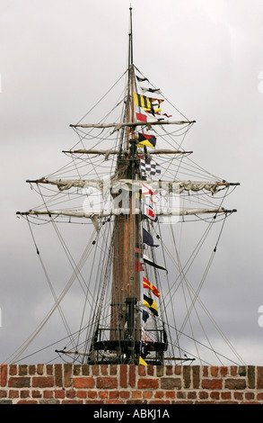Sailor wall sail ship sail boat mast sailer fore mast mizzen mast main ...