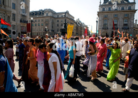 Piccadilly Circus, London - "^Hare Krishna" procession Stock Photo - Alamy