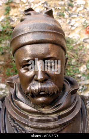 Winchester Hampshire Winchester Cathedral Statue of William Walker ...