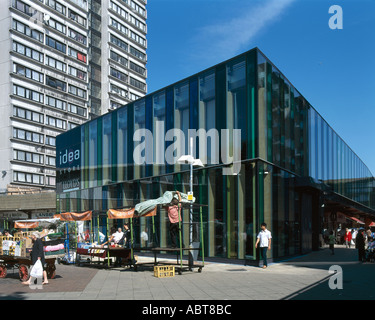 Idea Store, Chrisp Street, Tower Hamlets, London. Window seating in ...