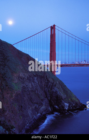 Moon and the Golden Gate Bridge San Francisco from the Golden Gate ...