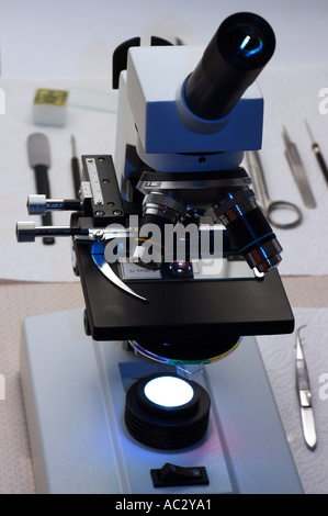 Microscope slide on microscope stage Stock Photo - Alamy