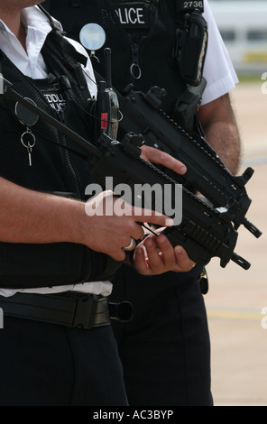 Police Armed Response Units, weapons and equipment in Blackpool, UK ...