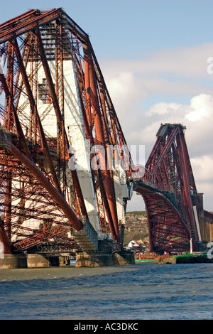 Scaffolding on Forth Rail Bridge for extensive repair work undertaken ...