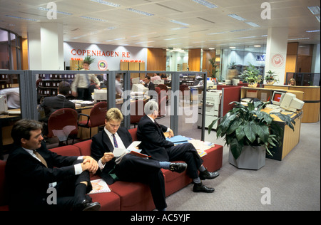 An interior of office desks and 90s computers in the currency trading ...