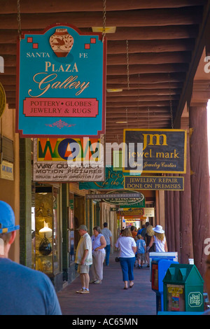 RETAIL STORES ON THE PLAZA, SANTA FE, NEW MEXICO Stock Photo - Alamy