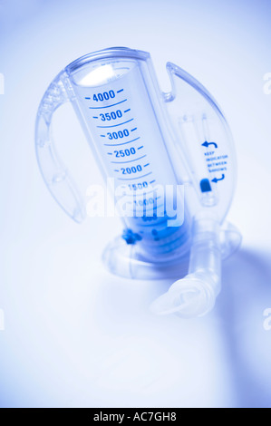 Lung capacity tester Stock Photo - Alamy