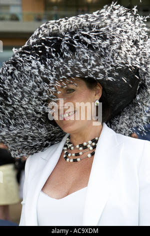 Horse Racing - Ladies Day - Royal Ascot Stock Photo - Alamy
