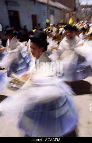 Cholita dancer - Puno Week festival, Puno, PERU Stock Photo - Alamy