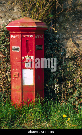 Victorian letter box Holwell Dorset England UK Stock Photo - Alamy