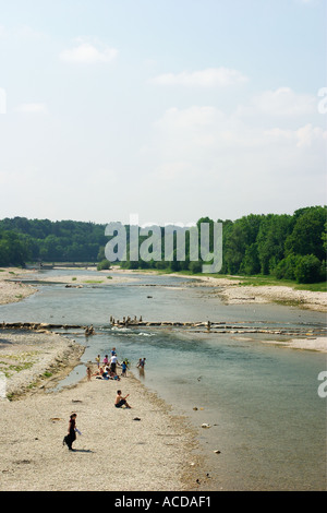 Isar am Flaucher in München Bayern Munich Bavaria Stock Photo - Alamy