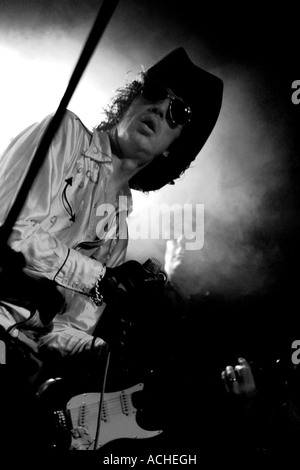 Country band, Alabama live music album on vinyl record LP disc. Titled ...