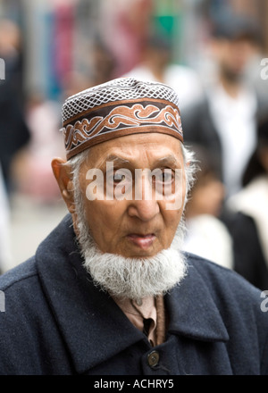 Old man with beard Stock Photo - Alamy