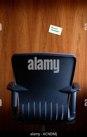 do not disturb written on post it note memo Stock Photo - Alamy