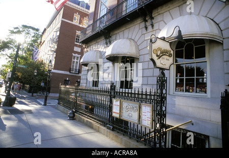 Exterior of the famous 'Cheers' bar in Boston Stock Photo - Alamy