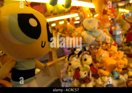 toy prizes on fair ground stall Stock Photo - Alamy