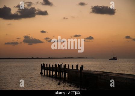 Sunrise in Montagu Bay, Nassau, New Providence, Bahamas Stock Photo - Alamy