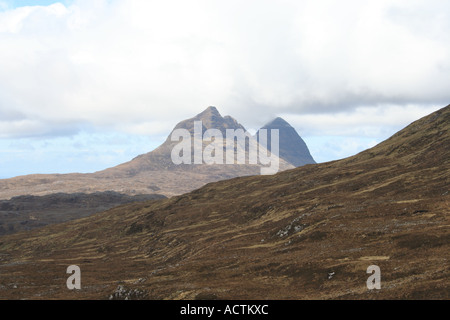 Suilven from the slopes of Canisp Scotland May 2006 Stock Photo - Alamy
