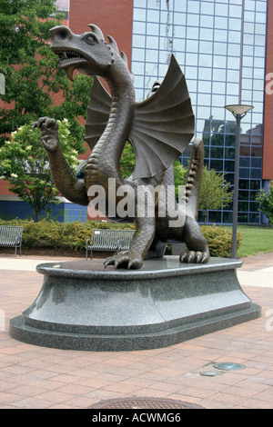 Drexel Dragon "Mario the Magnificent", sculpture by Eric Berg (2002 ...