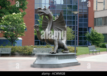 Drexel Dragon "Mario the Magnificent", sculpture by Eric Berg (2002 ...