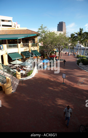 Fort Lauderdale, Florida, USA. View across tranquil waterway in the ...