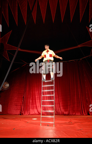 Circus acrobat performer Stock Photo - Alamy