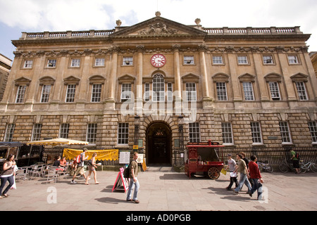 Corn Exchange Clock, Bristol The clock with two minute hands The Red ...