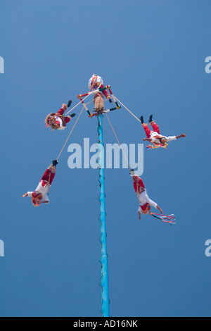 Voladores, flying dancers, Yucatan, Mexico Stock Photo - Alamy