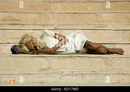 Old poor man in step in downtown havana Cuba downtown Stock Photo - Alamy