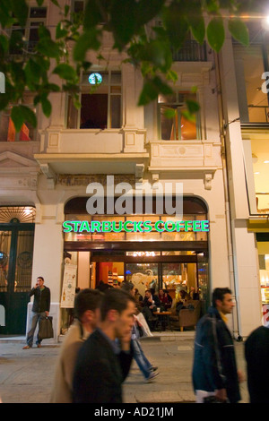 Starbucks Coffee shop, Taksim, Istanbul, Turkey Stock Photo - Alamy