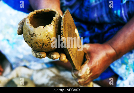 pottery at nasilai rewa village fiji Stock Photo - Alamy
