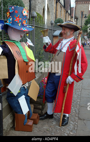 Ledbury town crier William Bill the Bell Turberfield at the Bromyard ...