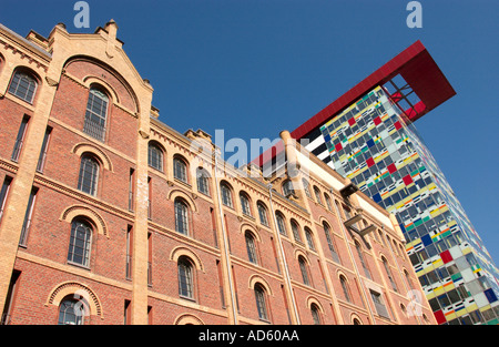 Old and new architecture in Duesseldorf s media harbour Stock Photo - Alamy