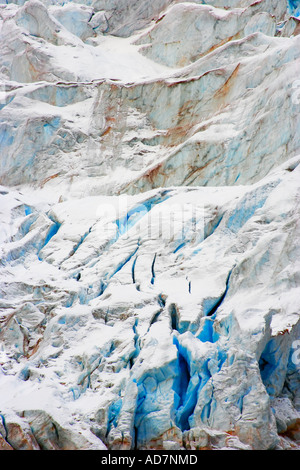 A vertical landscape of Angel Glacier and Berg Lake Stock Photo - Alamy