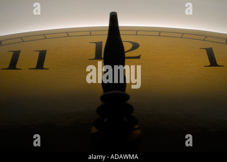 12 noon clock Stock Photo - Alamy