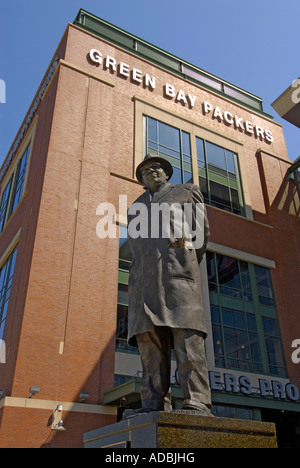 Green Bay Wisconsin USA Packers Museum and Statue Stock Photo - Alamy