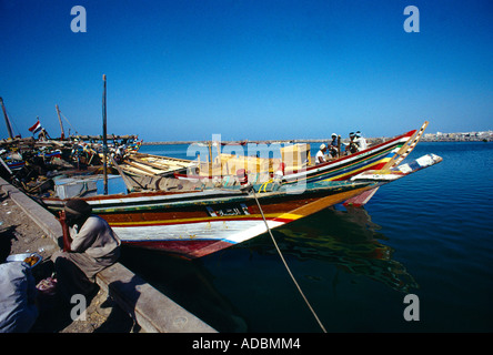 Hodeidah Yemen Red Sea Fishermen Selling Fish At Fish Market Stock ...